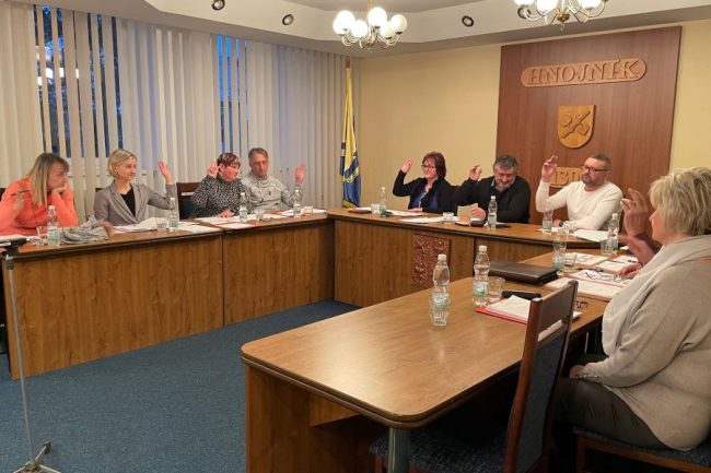 Rošáda v Hnojníku. Starosta složil funkci - eHutník