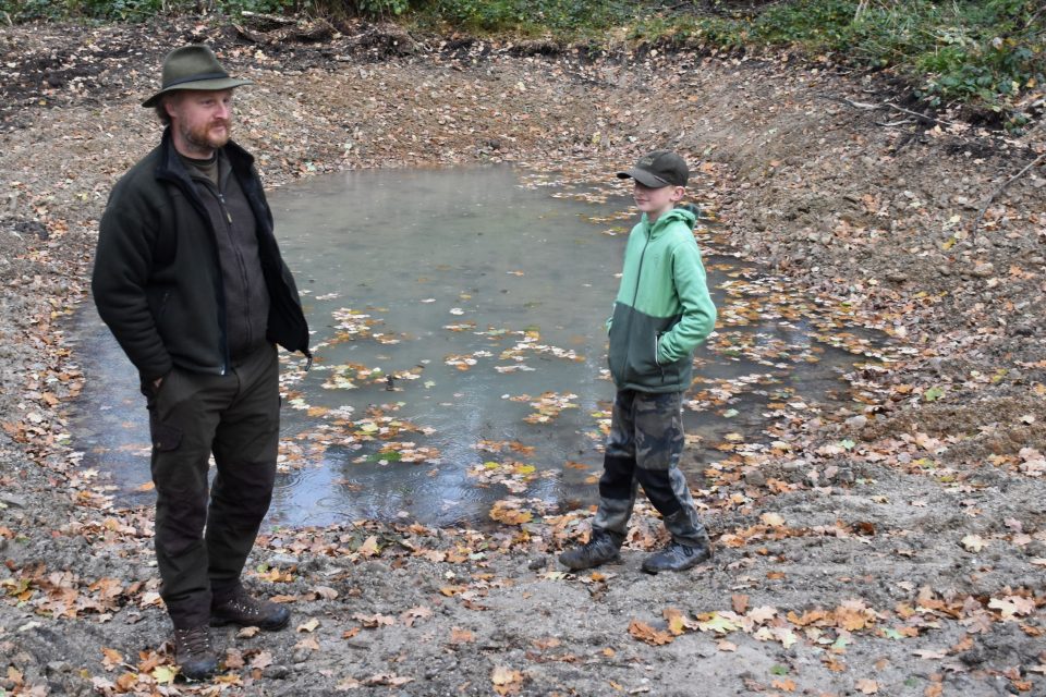 Nadšený myslivec tvoří tůňky v krajině - eHutník